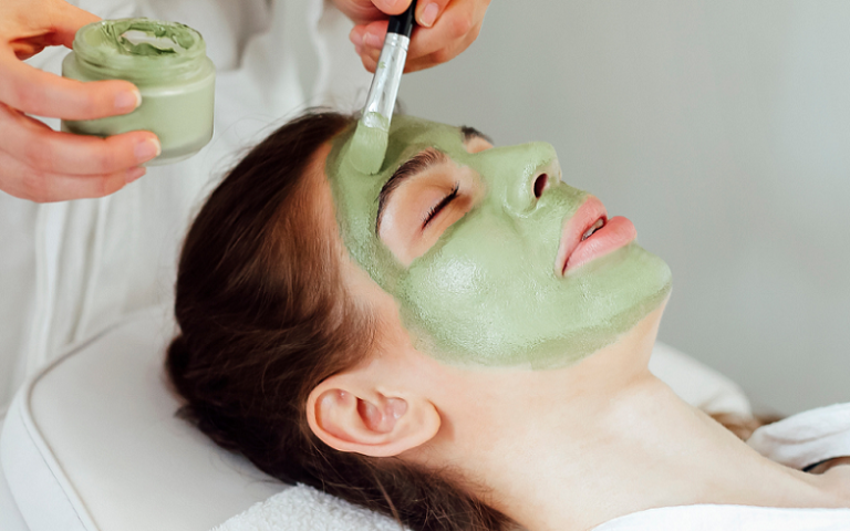 Seaweed in Skincare: How to Create DIY Marine Face Masks - Fevour Cosmetics